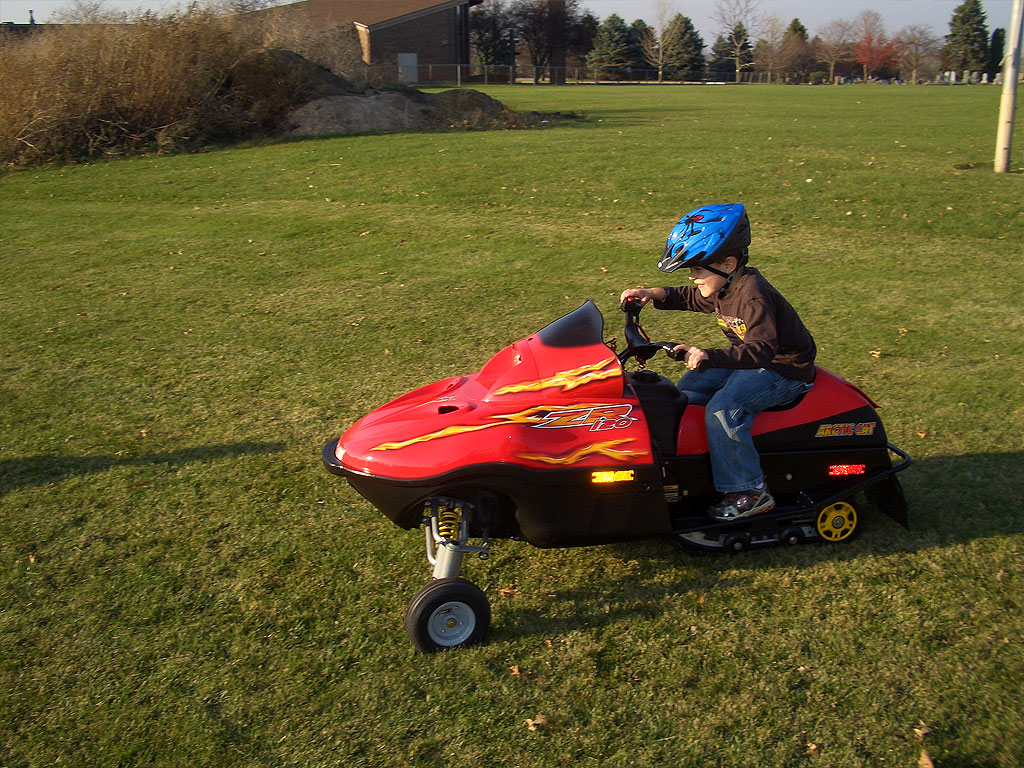 ZR 120 Is Starting to Move Now (13.8 MPH) | Arctic Chat : Arctic Cat Forum